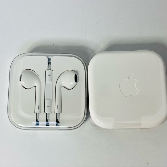 Apple | Headphones | New Apple 35 Mm Headphone Plug With Remote And Mic ...